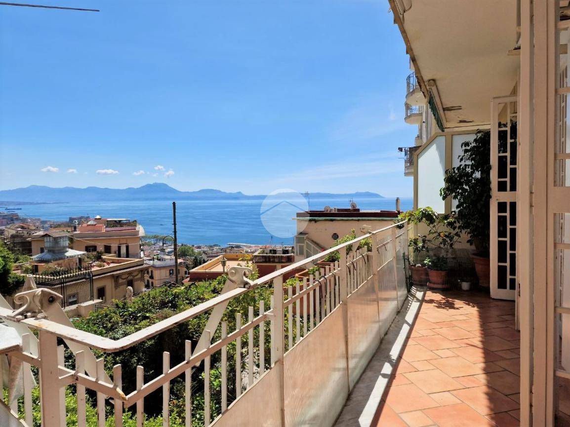 Trilocale Calata San Francesco 6, Vomero, Napoli