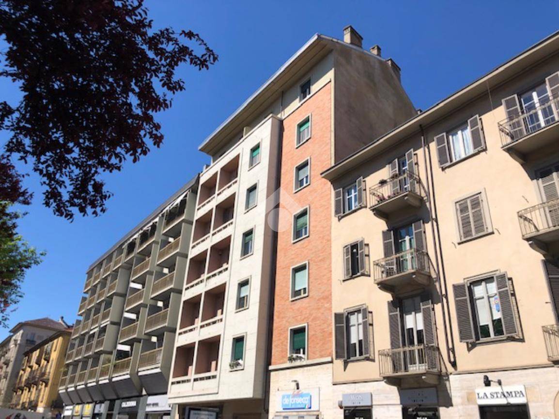 Trilocale corso de gasperi 24, Crocetta, Torino