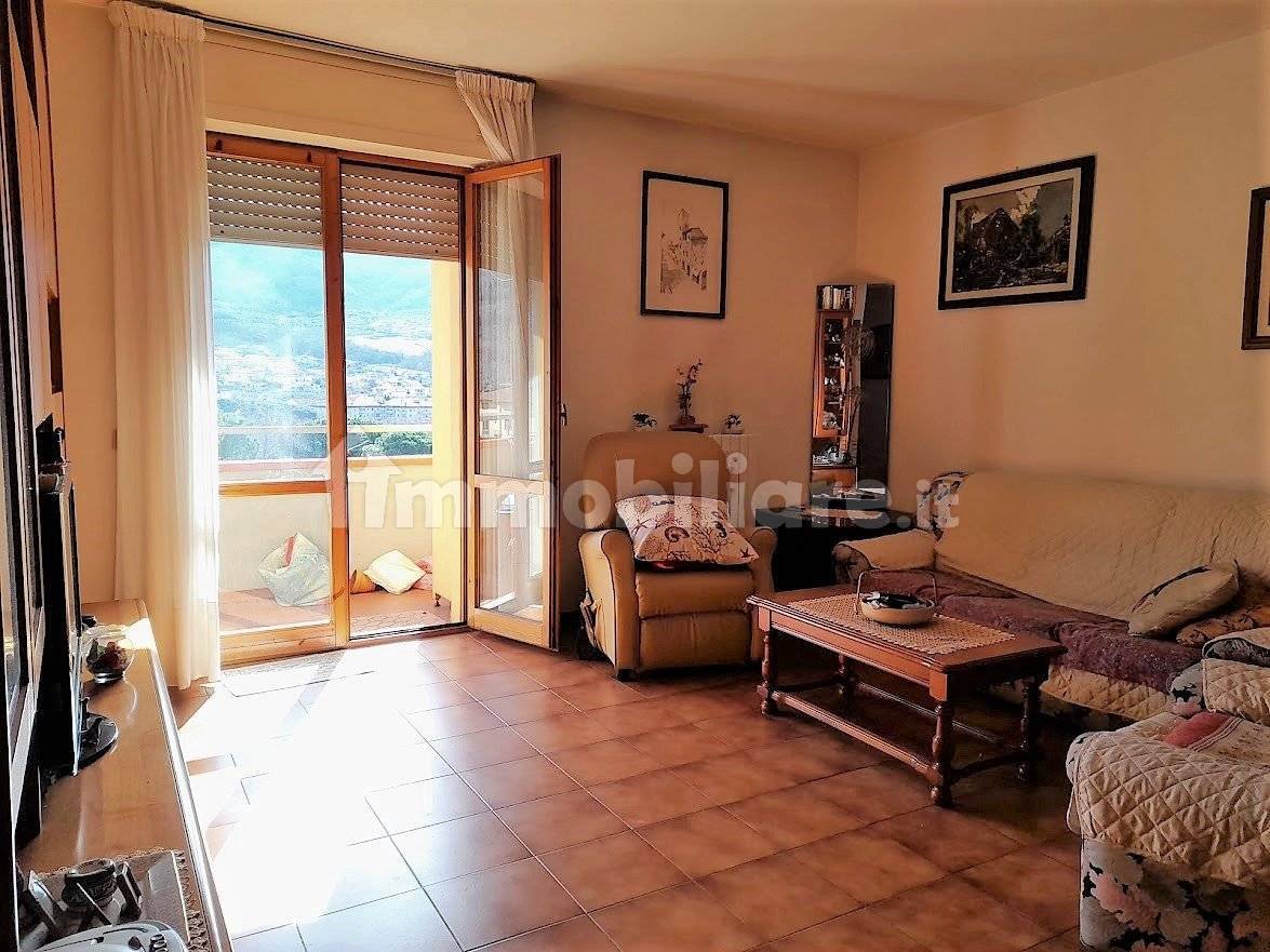 Appartamento via Enrico Berlinguer, Centro, Vaiano