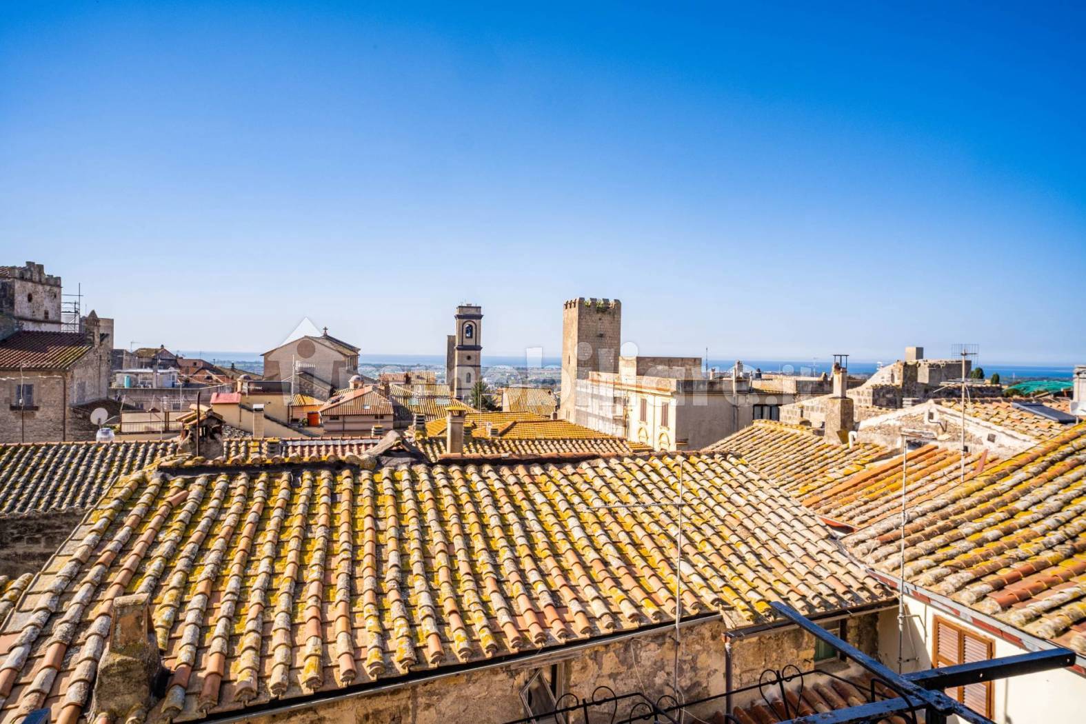 Trilocale via antica 62, Centro Storico, Tarquinia