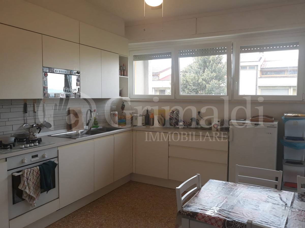 Appartamento buono stato, sesto piano, Argingrosso, Firenze