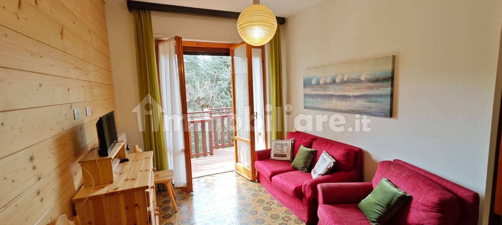 Trilocale via per concenedo, 41, Moggio