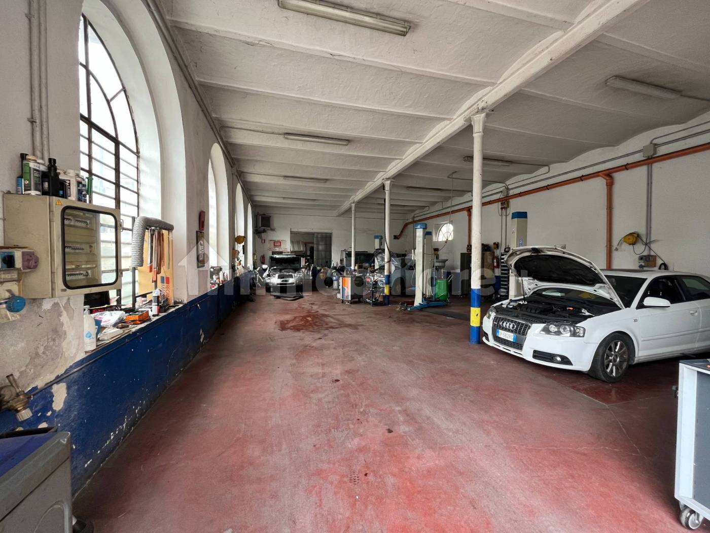 Locale commerciale in Vendita