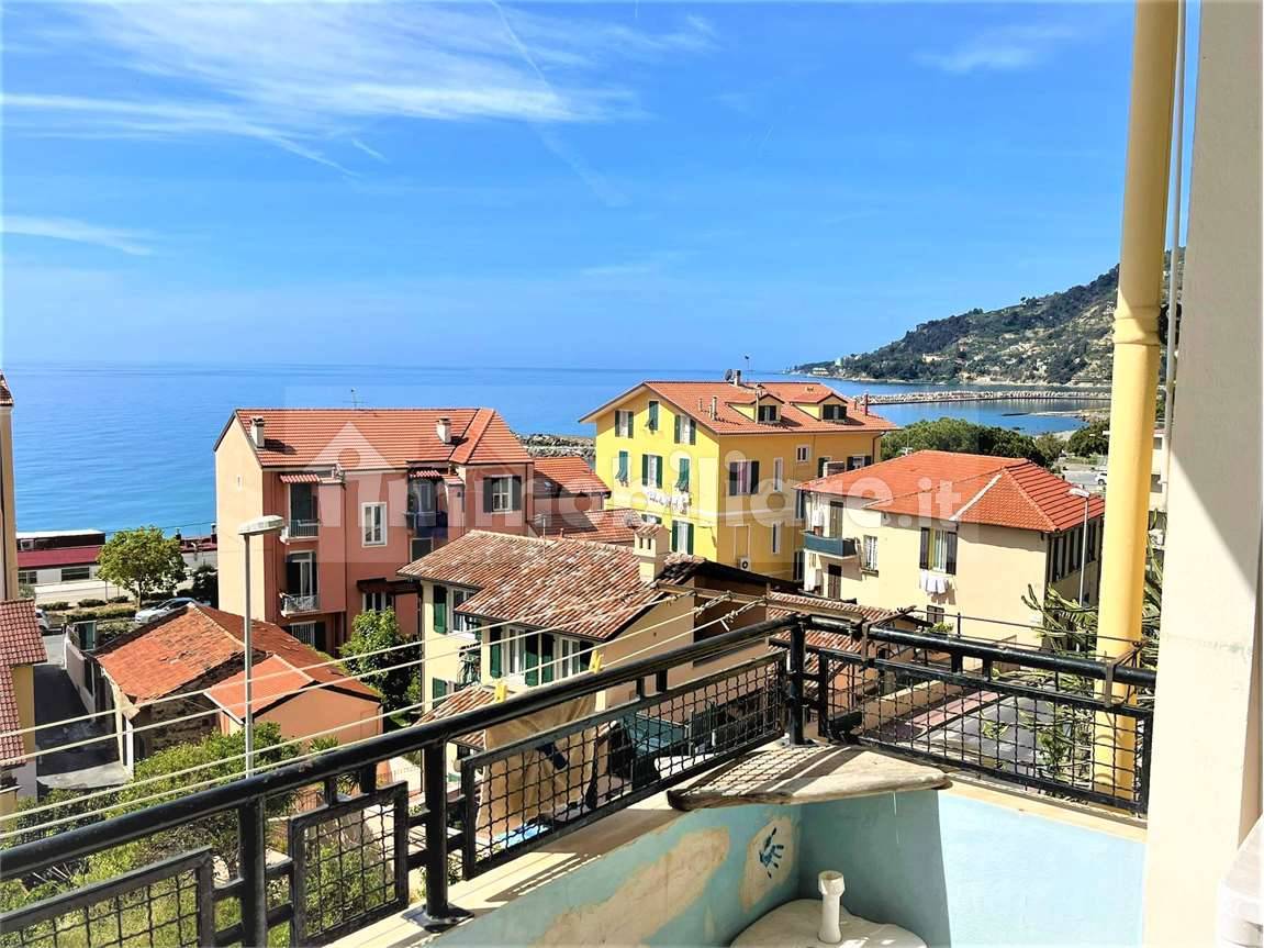 Quadrilocale via Battisti, 13, Ospedaletti