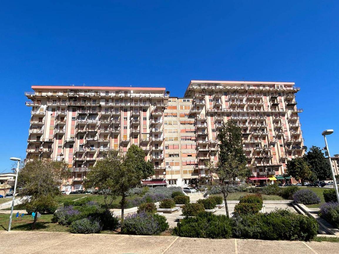 Quadrilocale via della giraffa 35, Bonagia, Palermo