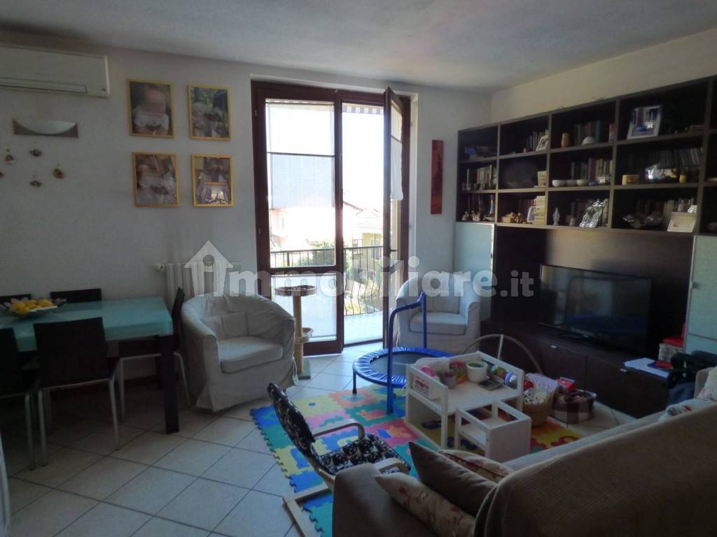 Bilocale Strada Tre Colombaie 14, Vallere, Castellana, Vigevano