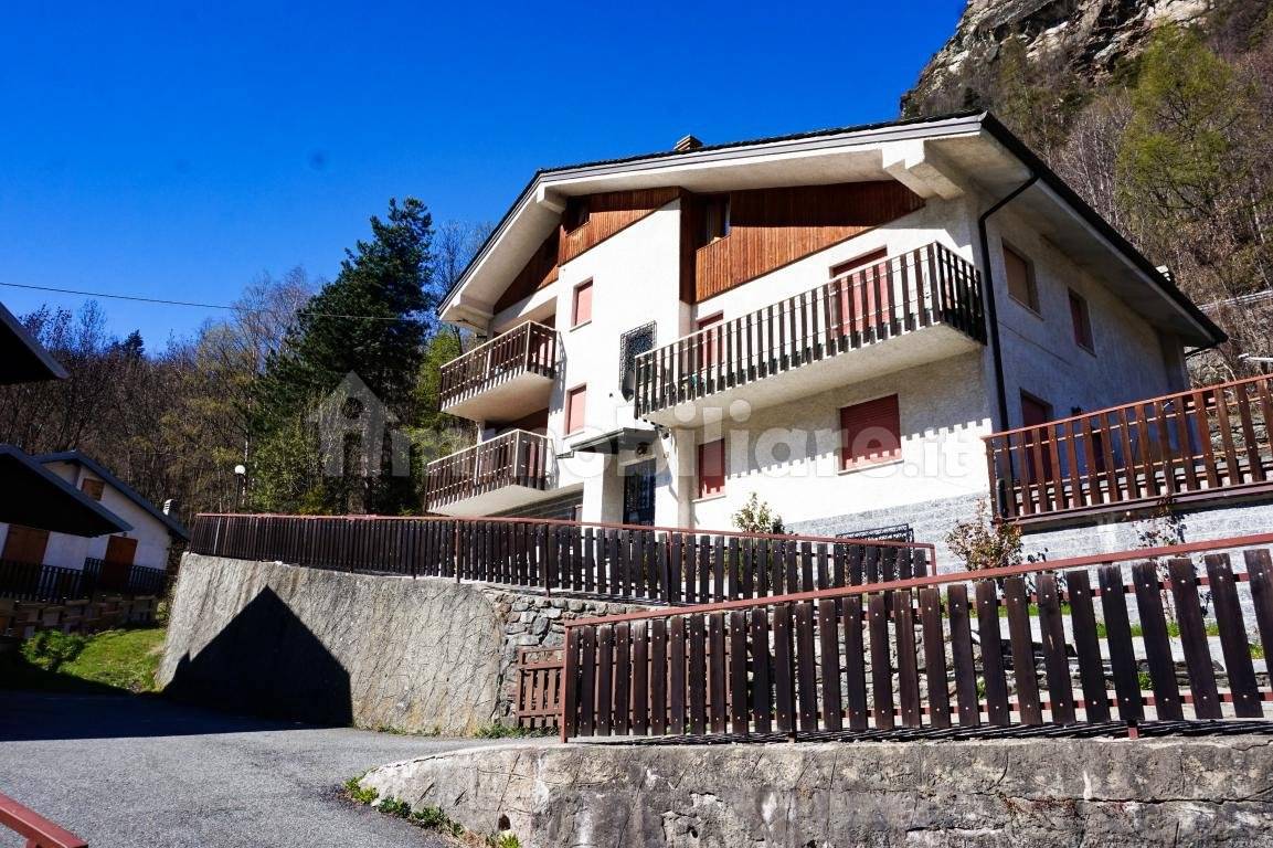 Appartamento frazione Grand-Moulin 10, Centro, Antey-Saint-Andrè