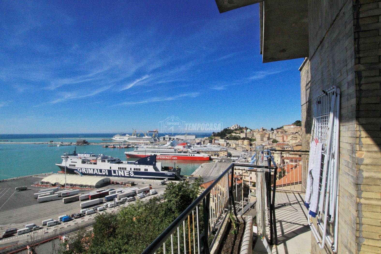 Bilocale via Enrico Cialdini, Capodimonte, Ancona