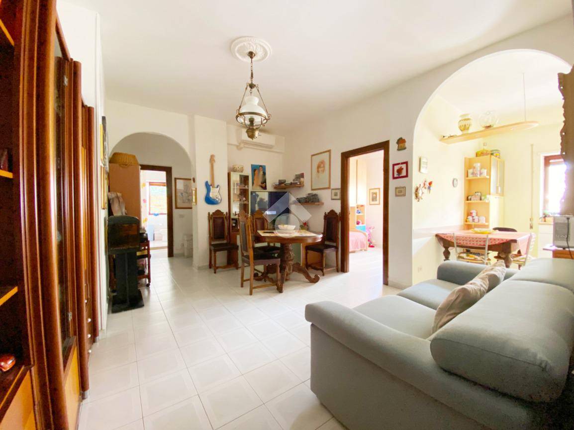 Quadrilocale via Nazario Sauro, Marina di Carrara, Carrara