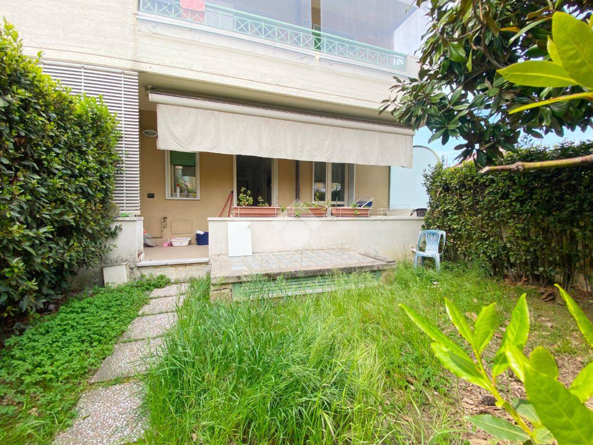 Quadrilocale via Bertoloni, Avenza, Carrara