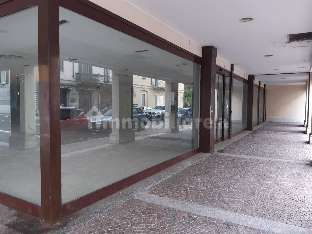 Locale commerciale in Vendita