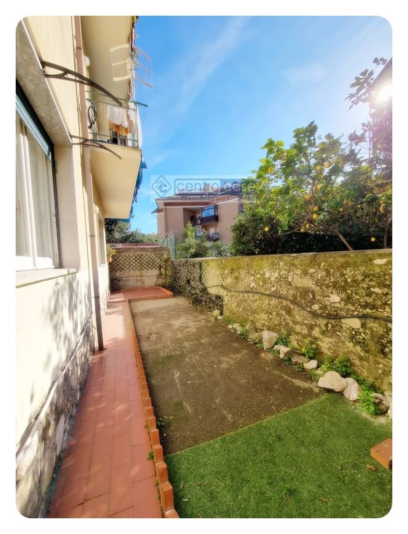 Quadrilocale via San Giulio 37, Centro, Formia