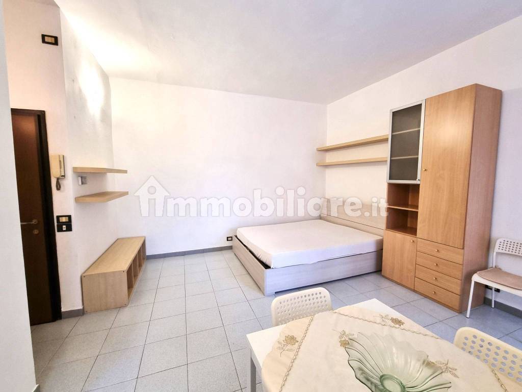 Vendita Appartamento Novara. Monolocale in viale Giulio.... Ottimo ...