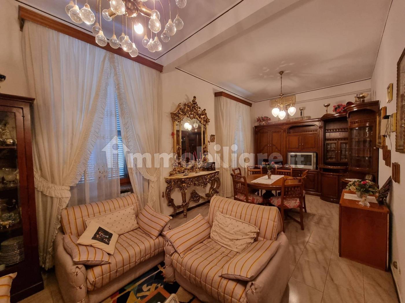 Trilocale buono stato, piano rialzato, San Pietro, Pavia