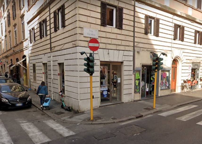 Locale commerciale via Salaria 69, Roma, Rif. 102879860 - Immobiliare.it