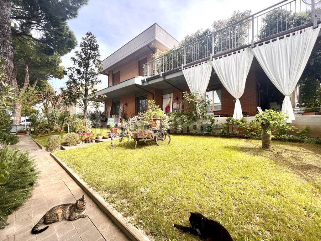 Vendita Villa unifamiliare in via Viverone 15 Cervia. Buono stato ...