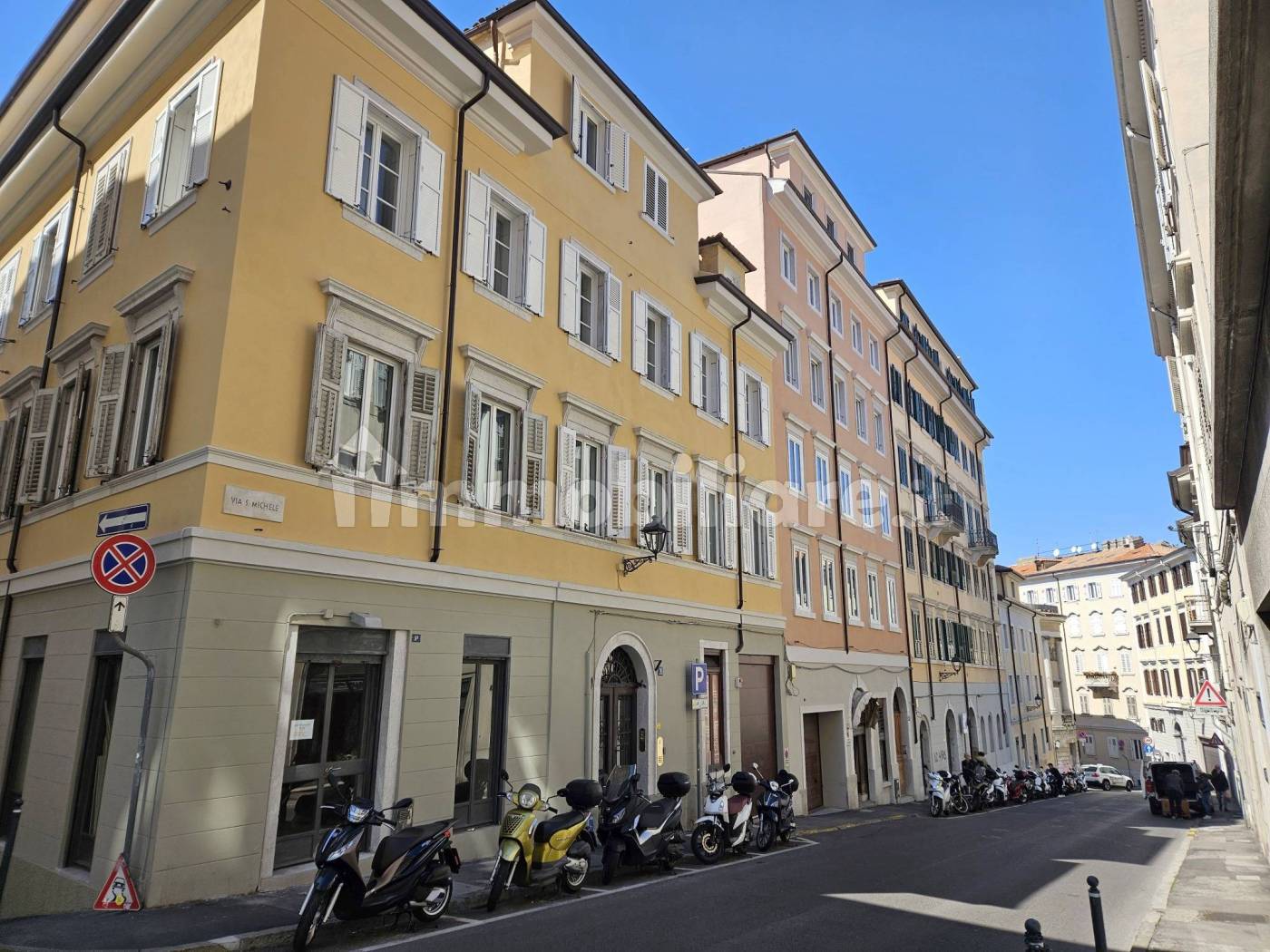 Monolocale via San Michele 9, Città Vecchia, Trieste