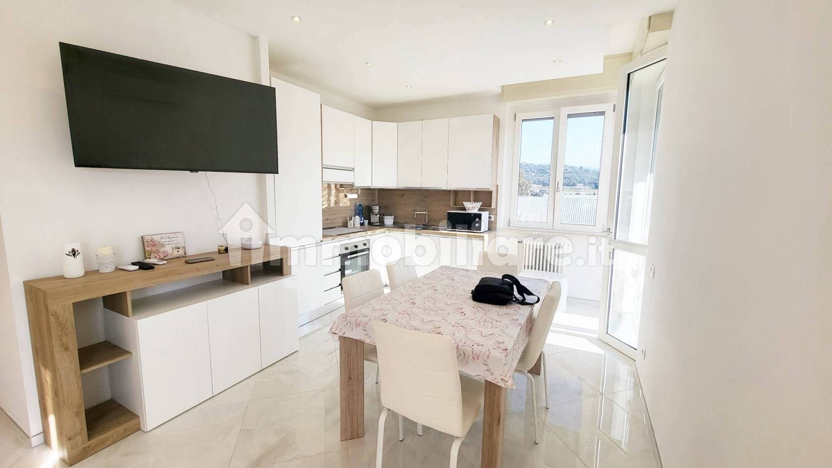 Bilocale via Diano San Pietro, Centro, Diano Castello