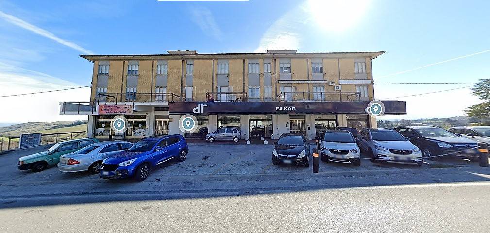 Attività commerciale in Vendita