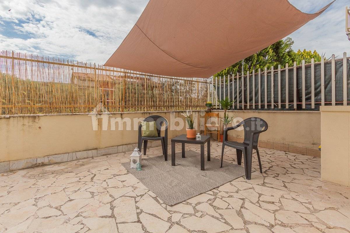 Bilocale via Montevago, Finocchio, Roma