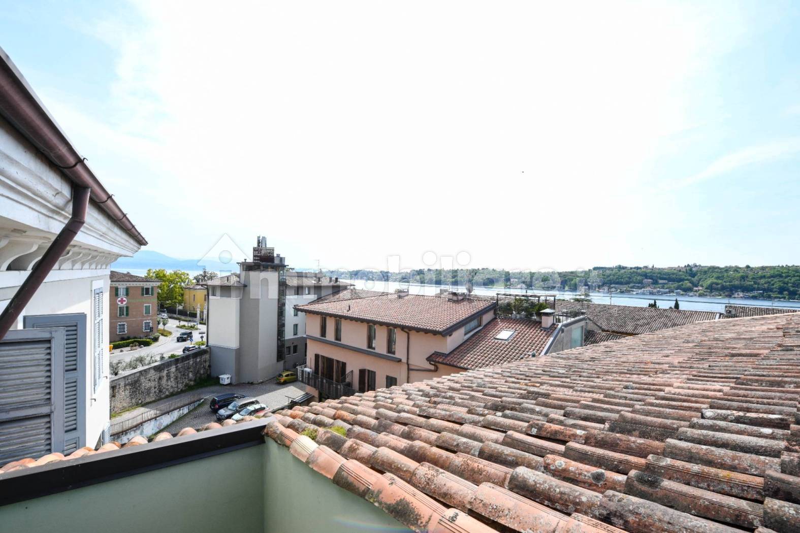 Trilocale vicolo dei Mazzoleni 3/3A, Centro, Salò