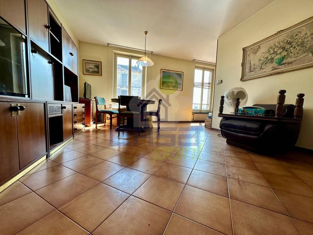 Trilocale piazza chiesa, Centro, Acquanegra Cremonese