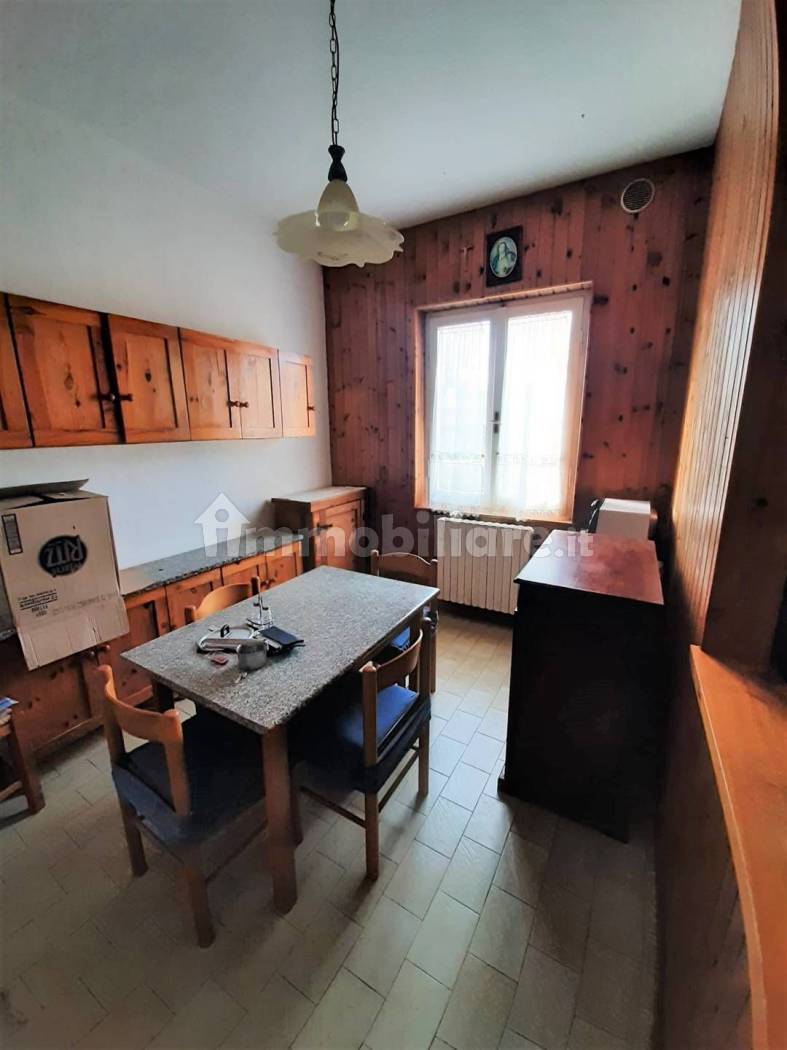 Appartamento buono stato, Centro, Fermignano