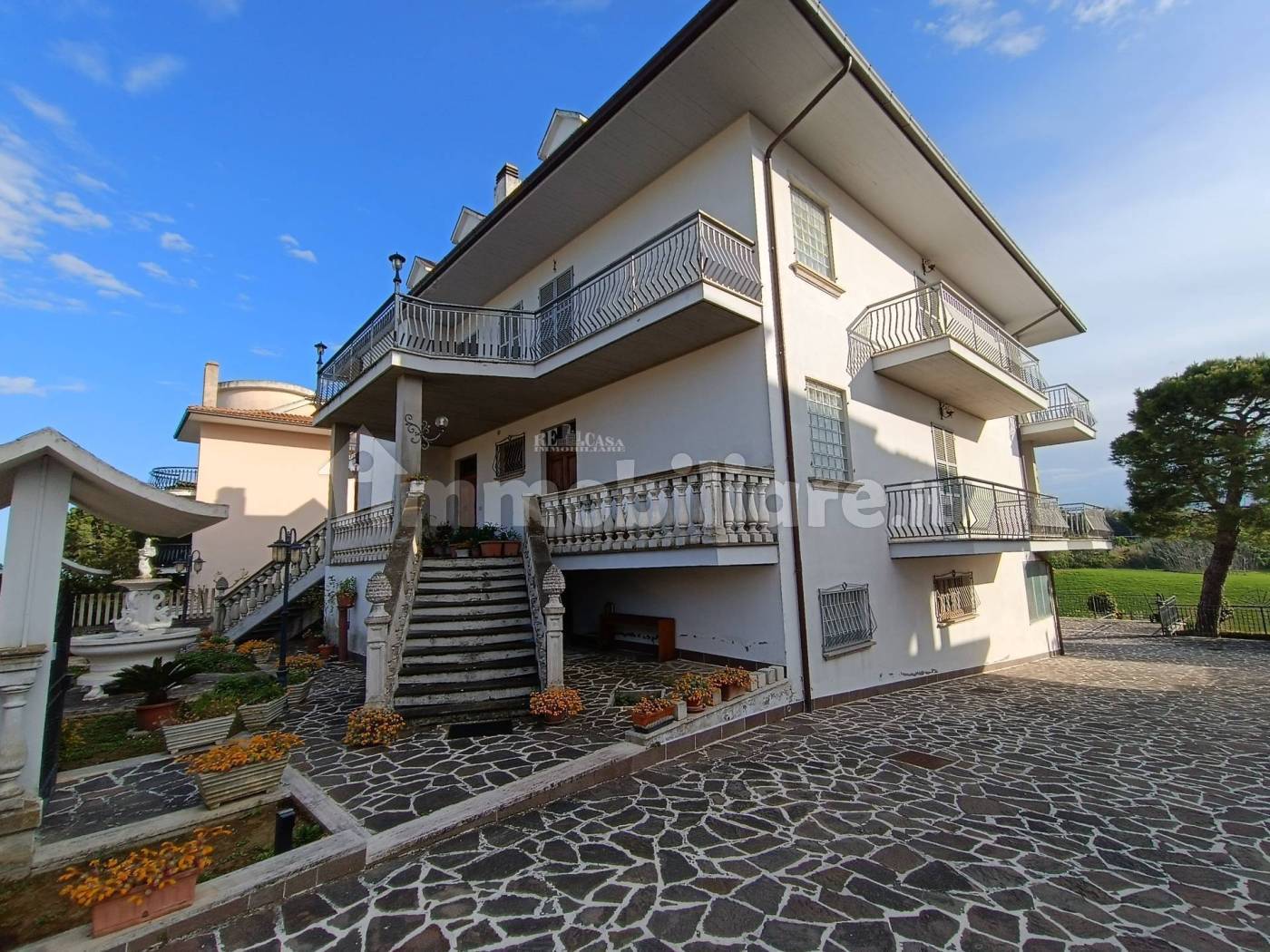 Quadrilocale contrada rocchetta, Castorano