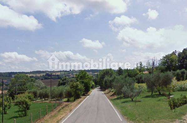 Locale commerciale in Vendita