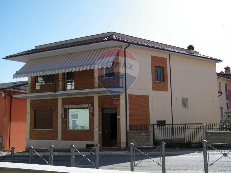 Appartamento ottimo stato, su più livelli, Centro, Lama dei Peligni