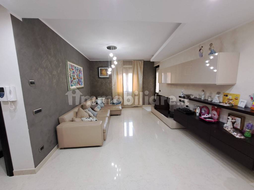 Vendita Appartamento in via Croce. Bojano. Ottimo stato, secondo piano, posto auto, con balcone ...