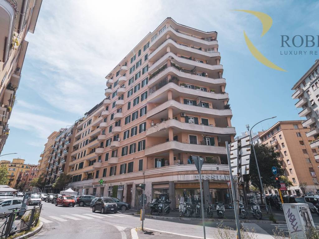 Vendita Appartamento in via Gabi 8. Roma. Ottimo stato, con terrazza ...