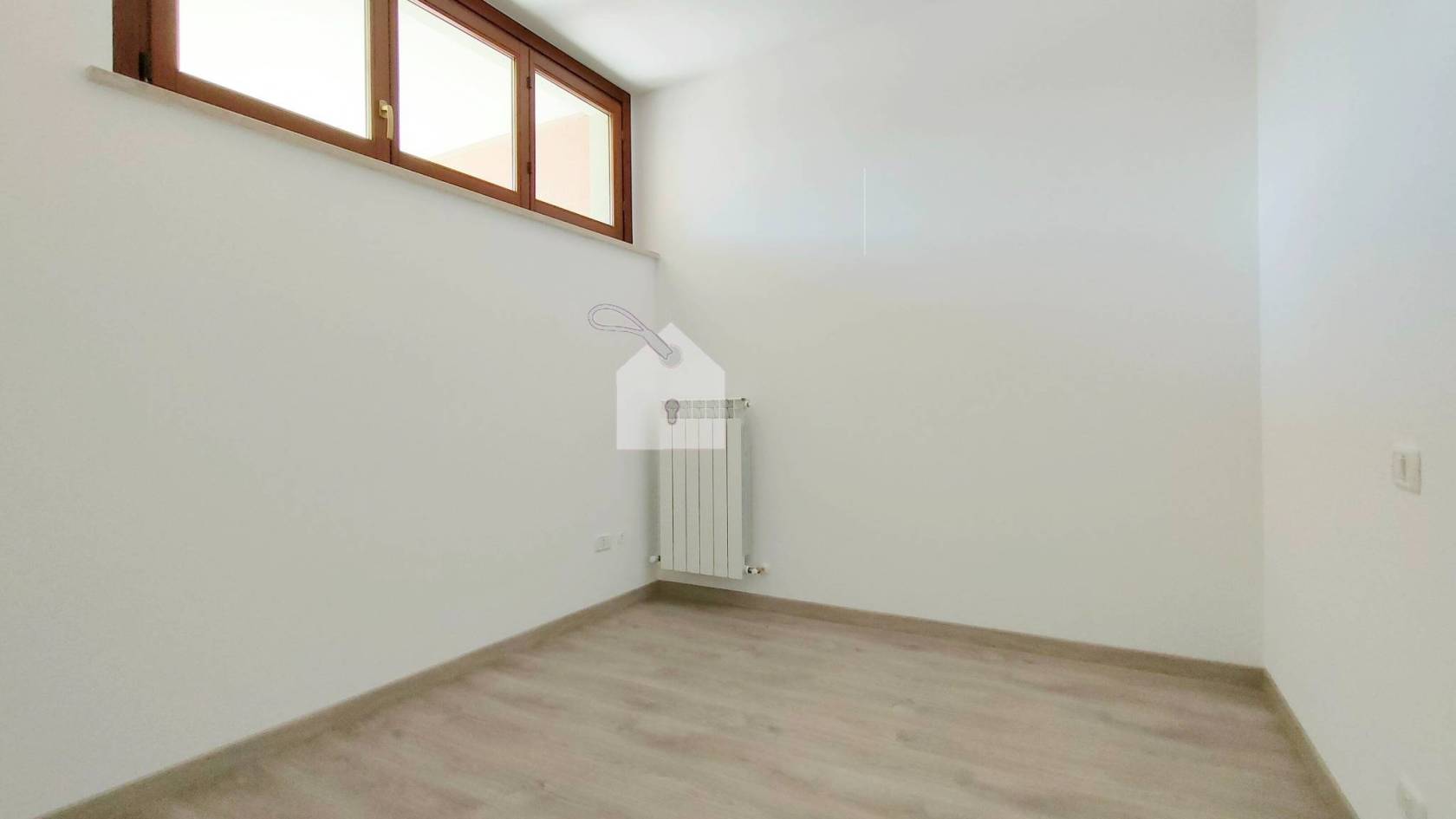 Bilocale ottimo stato, Macerata