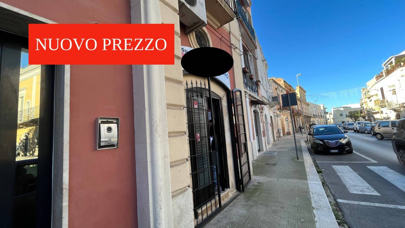 Locale commerciale in Vendita