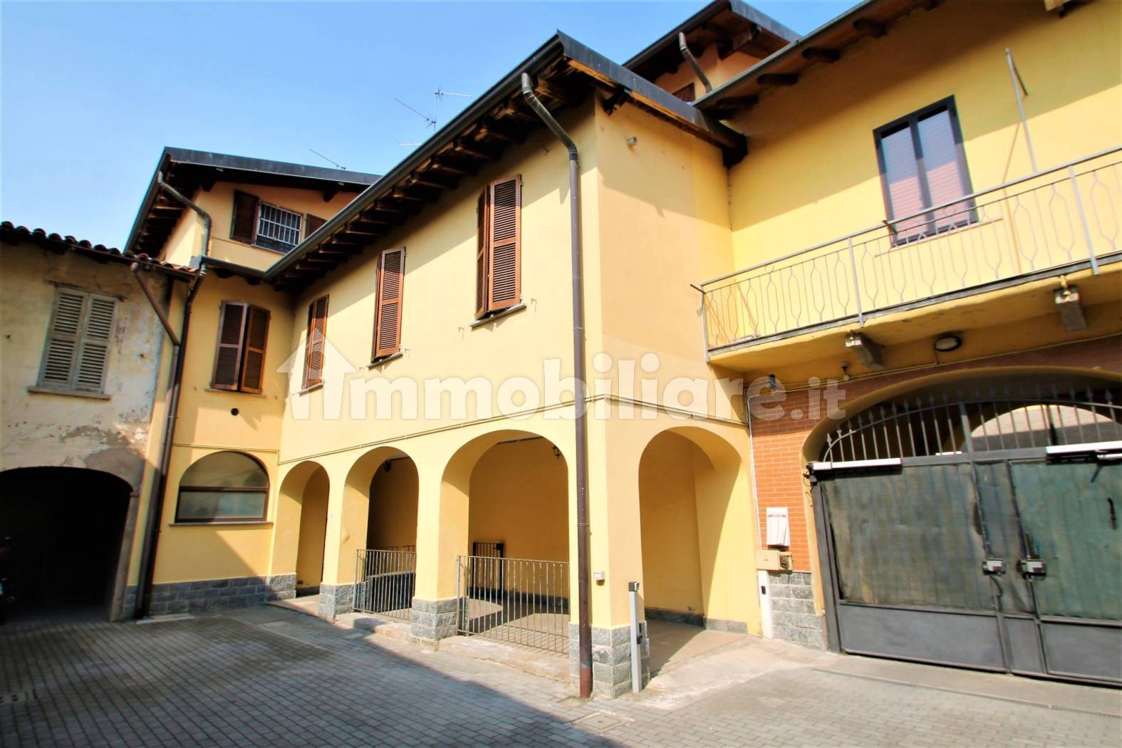 Trilocale via Indipendenza, Robbiate