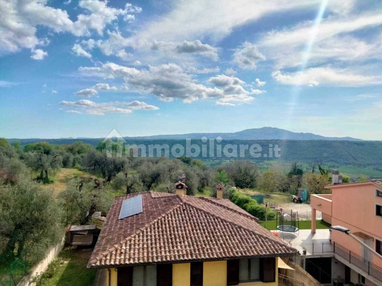 Trilocale ottimo stato, secondo piano, Penna in Teverina