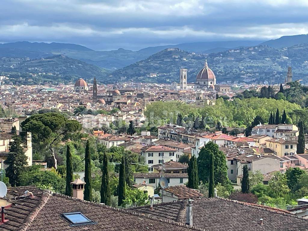 Appartamento da ristrutturare, primo piano, Due Strade - San Gaggio, Firenze