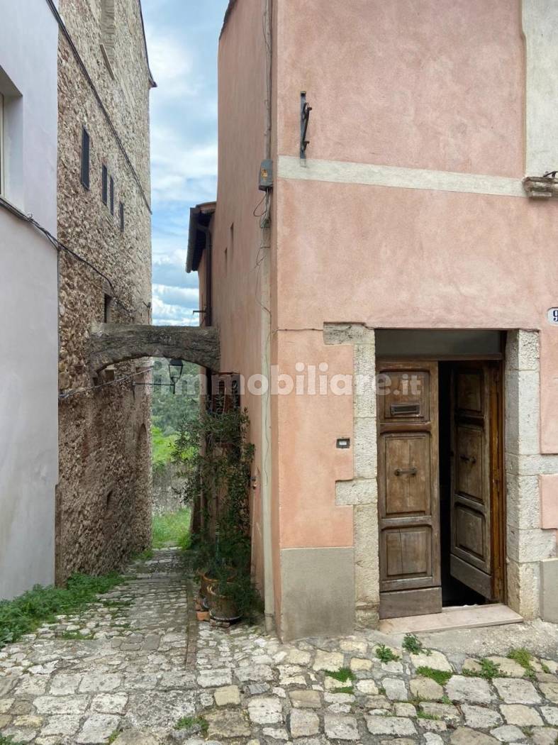 Trilocale buono stato, piano terra, Centro, Amelia