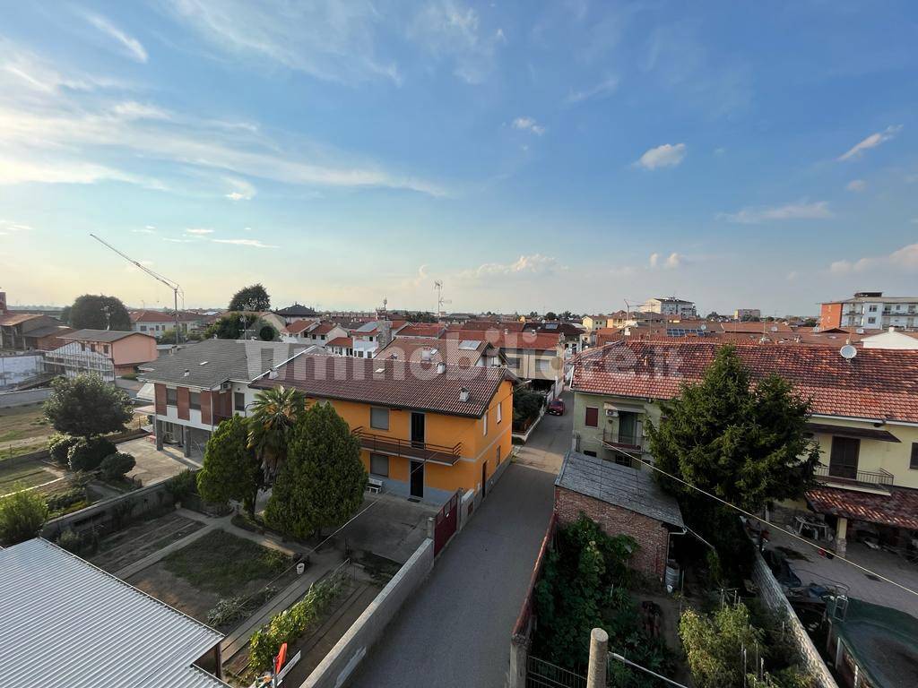 Trilocale via Trento 9, Galliate