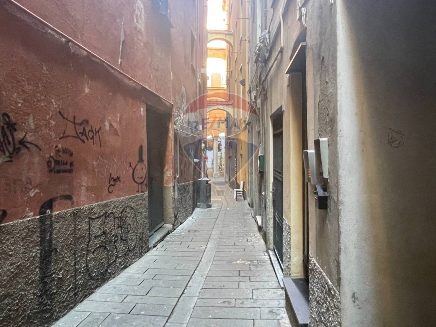 Locale commerciale in Vendita