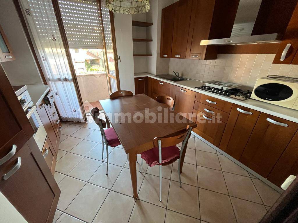 Trilocale viale dei Tigli 5, Pernate, Novara