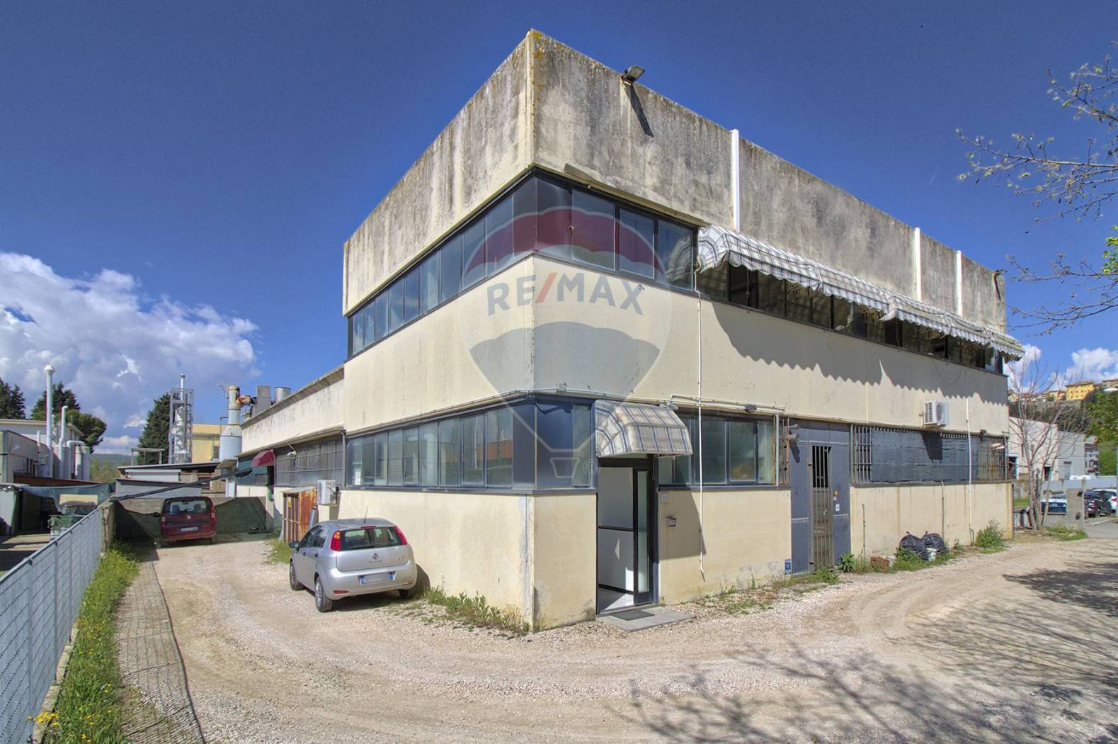 Locale commerciale in Vendita