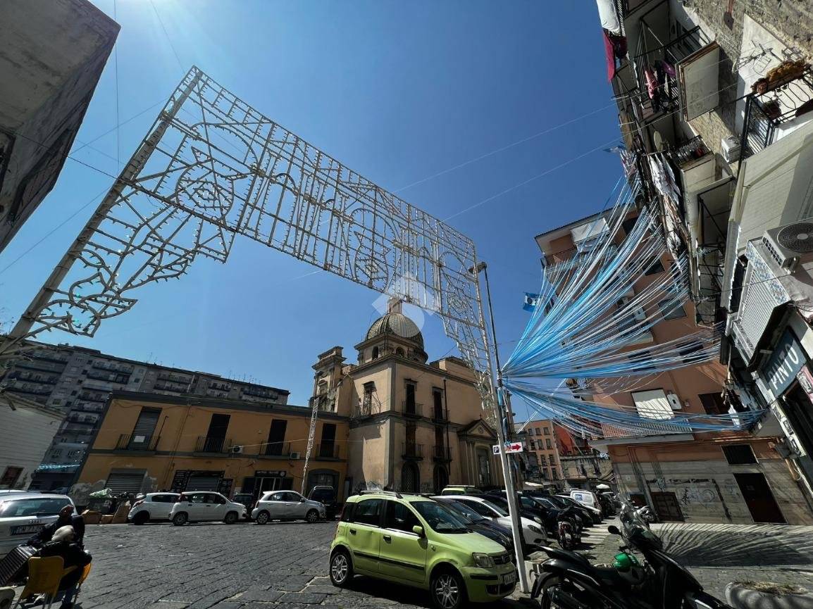 Locale commerciale in Vendita