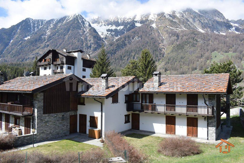 Trilocale frazione Corbet 4, Corbet, Ayas