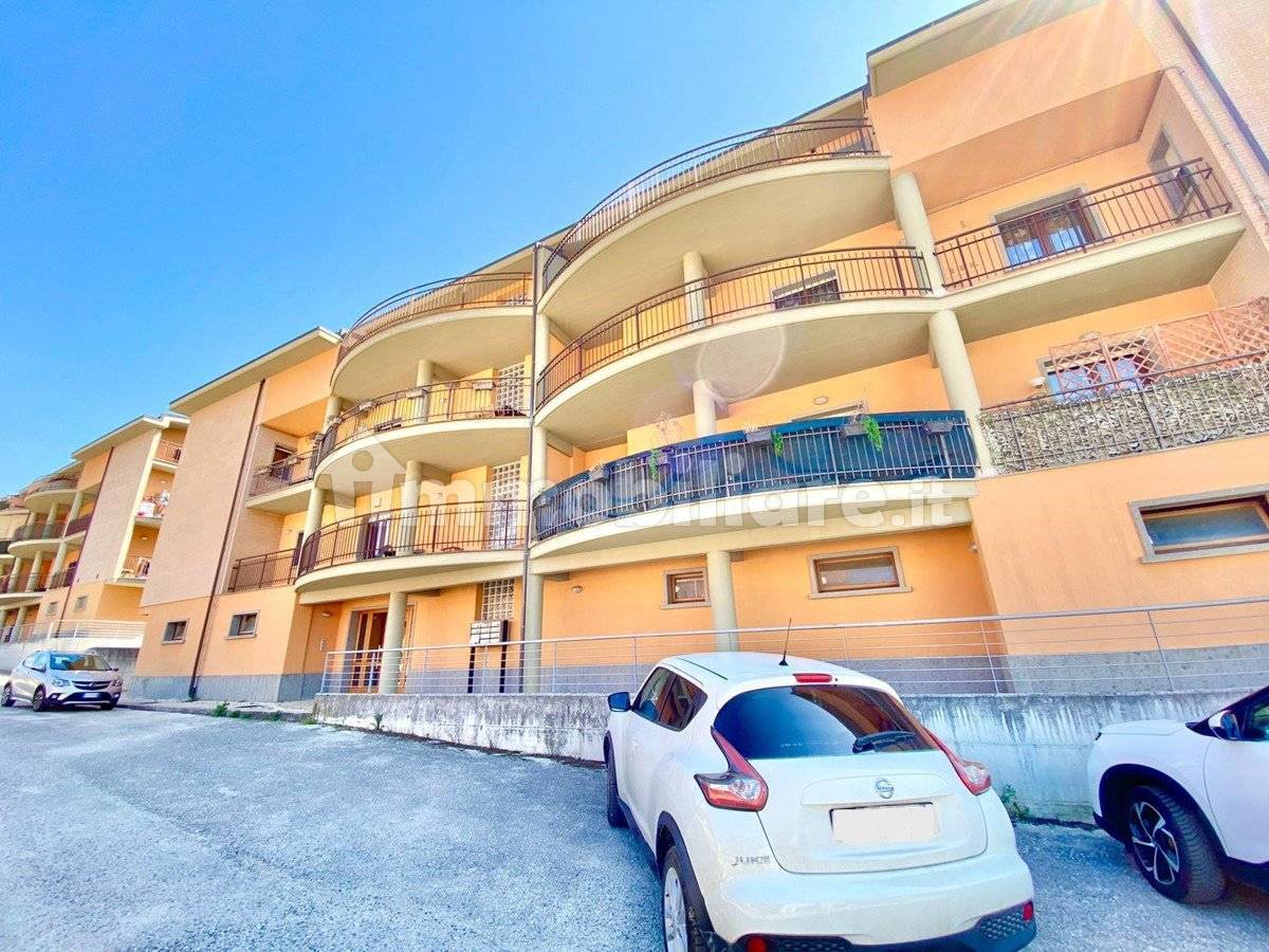 Trilocale via dei Manieri, 9, Sant'Elia - Bazzano, L'Aquila