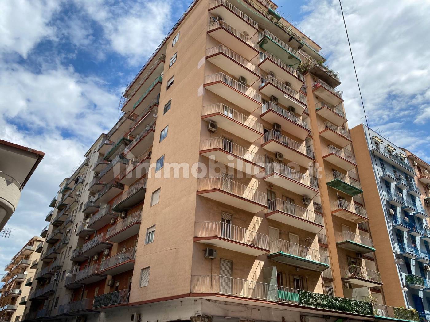 Quadrilocale da ristrutturare, ottavo piano, Tre Carrare, Taranto