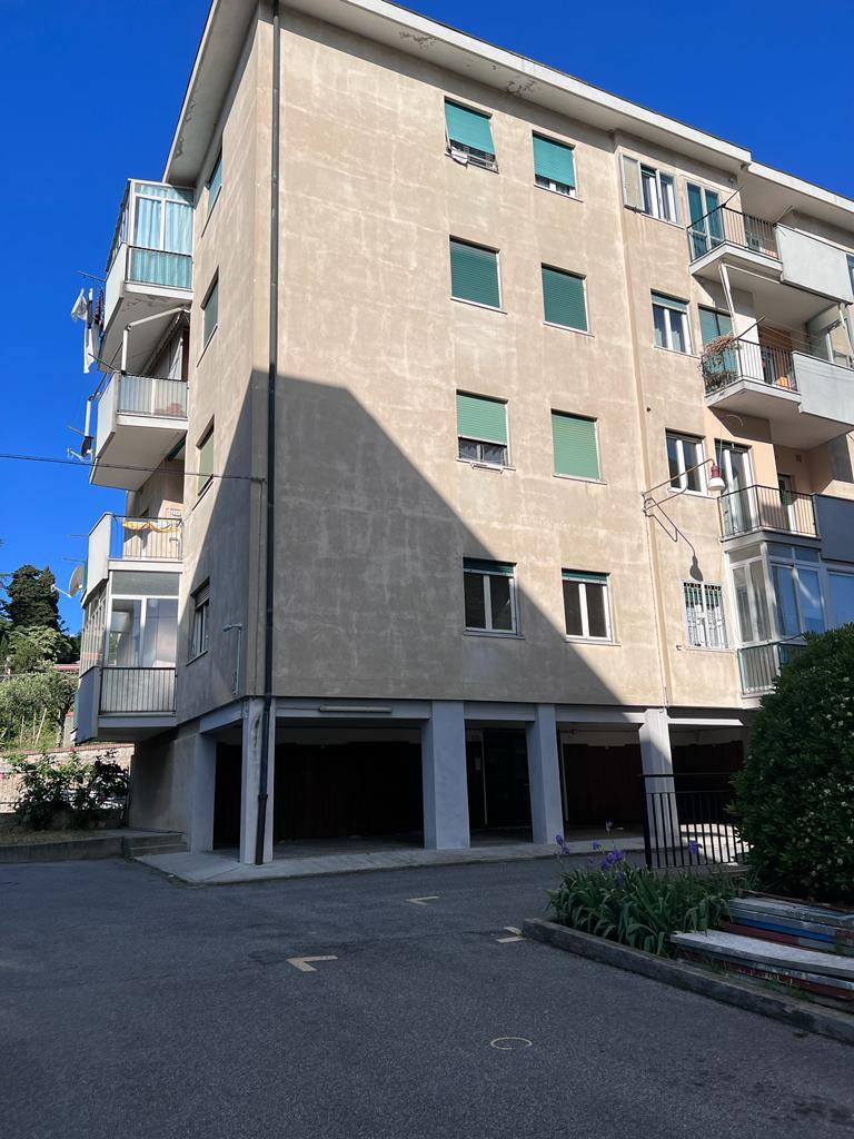 Trilocale da ristrutturare, primo piano, Legino, Zinola, Fornaci, Savona