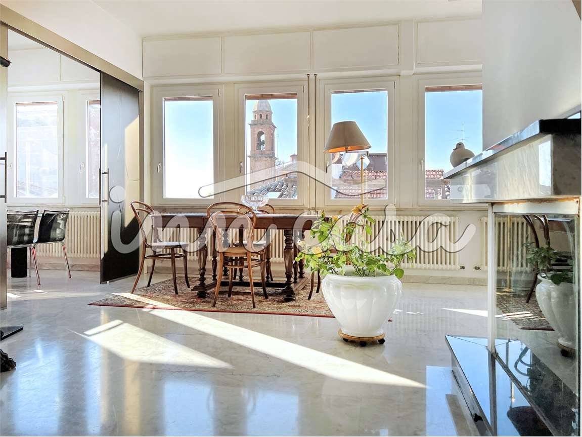 Appartamento ottimo stato, terzo piano, Centro Storico, Rimini