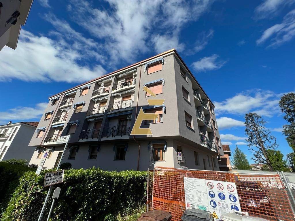 Quadrilocale viale Industria 17, Centro, Bra