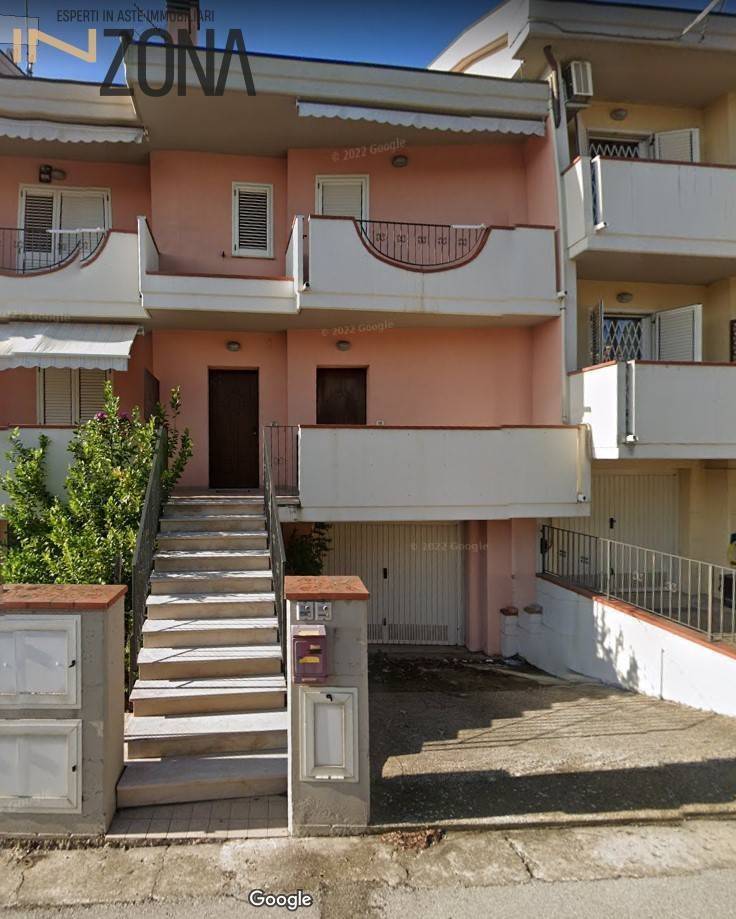 Trilocale via Prato 23, Centro, Giulianova